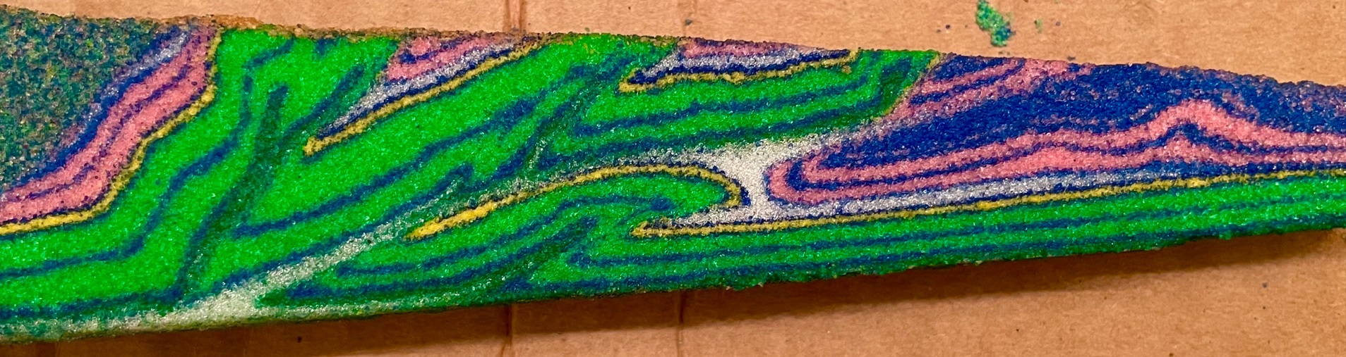 Sandbox models with high-displacement thrust faults compared to ...